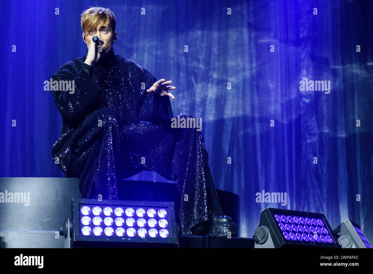 The belgian singer live at the ING Arena | Le chanteur belge Loic ...