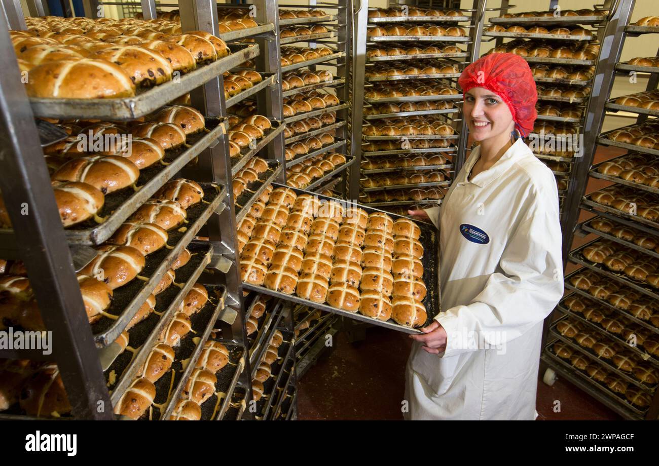 23/03/16 ***FILE PHOTO*** Hot cross buns being made for M&S at ...