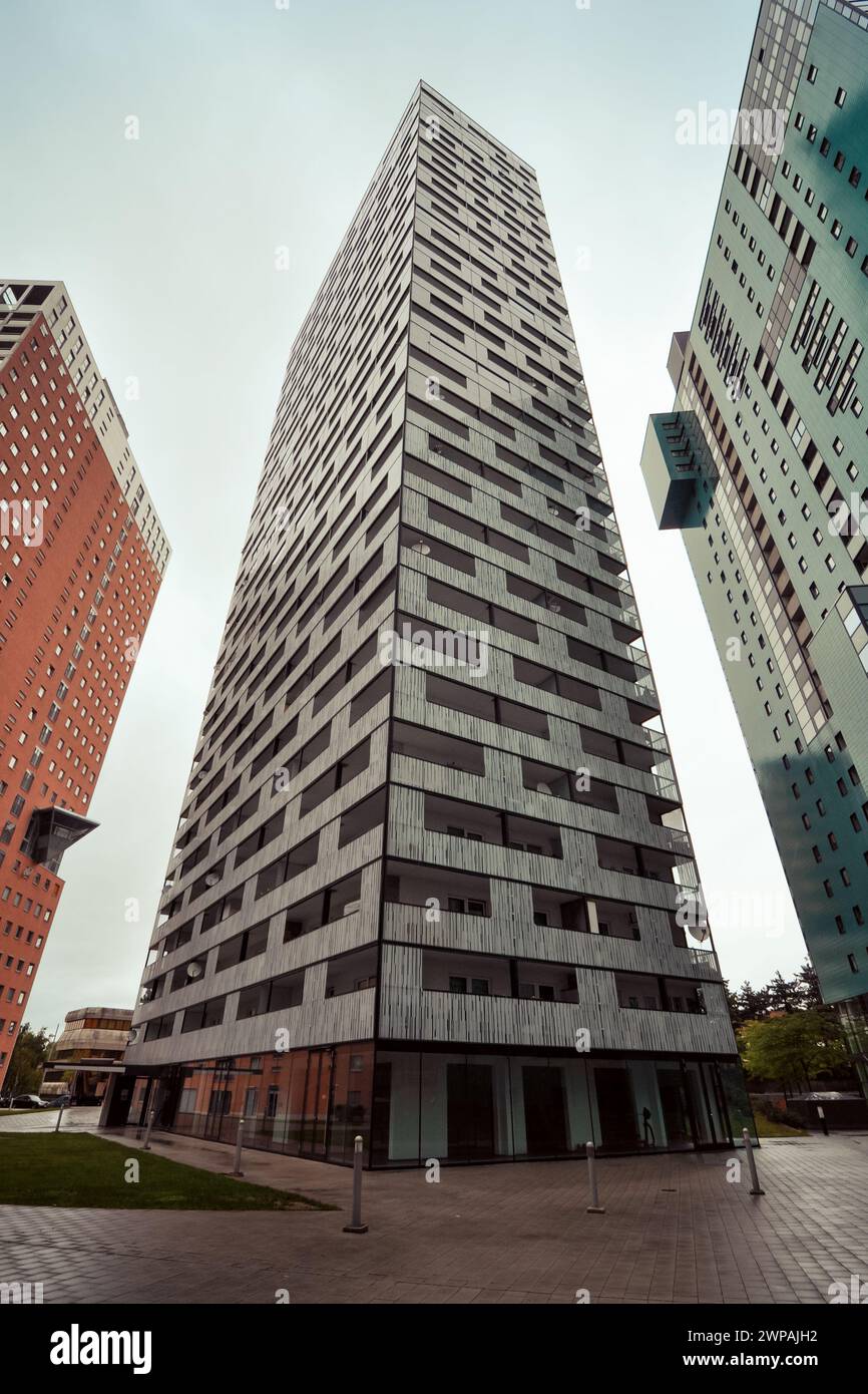 Delugan Meissl Tower - high-rise residential building in Wienerberg ...