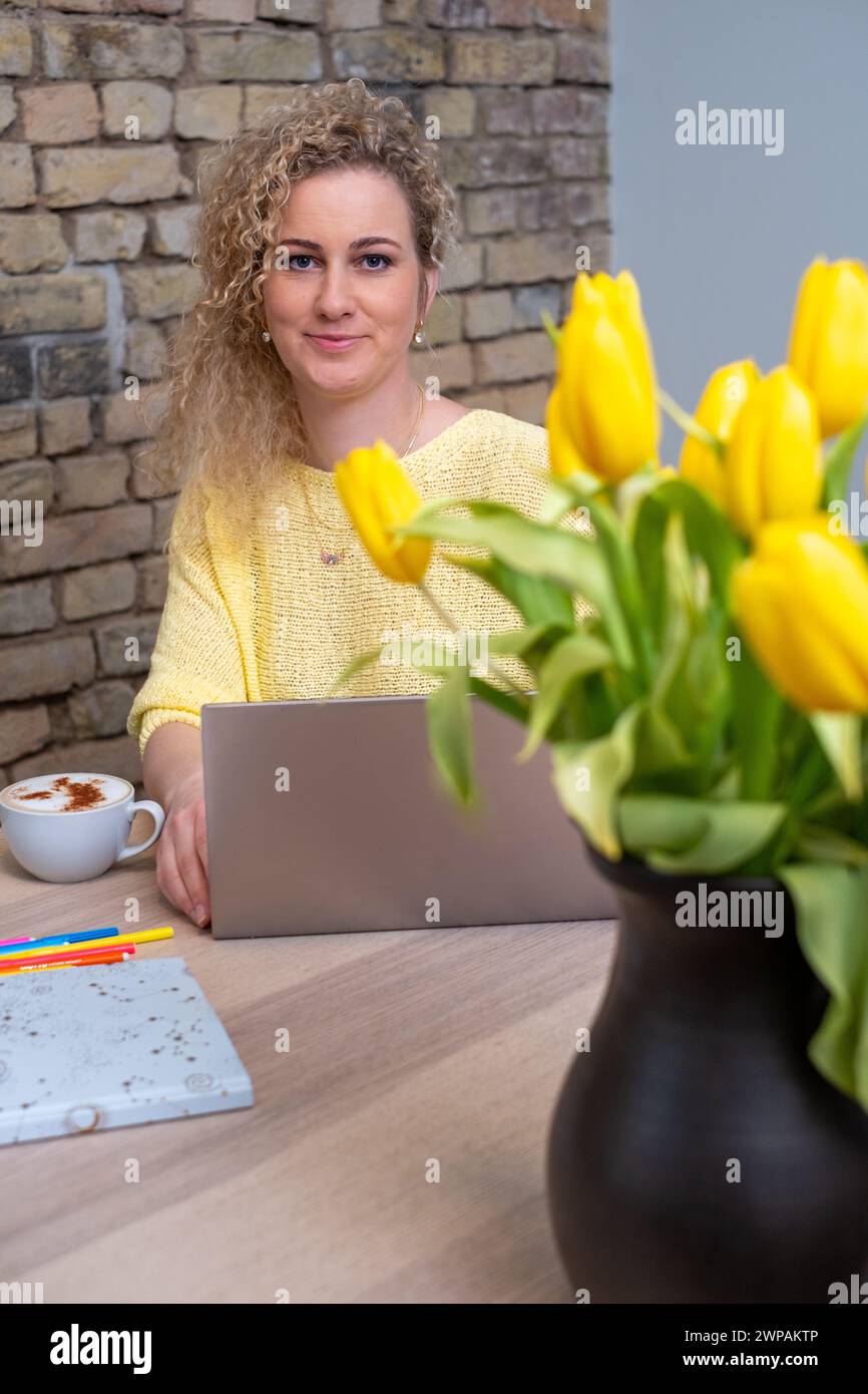 Professional demeanor hi-res stock photography and images - Alamy