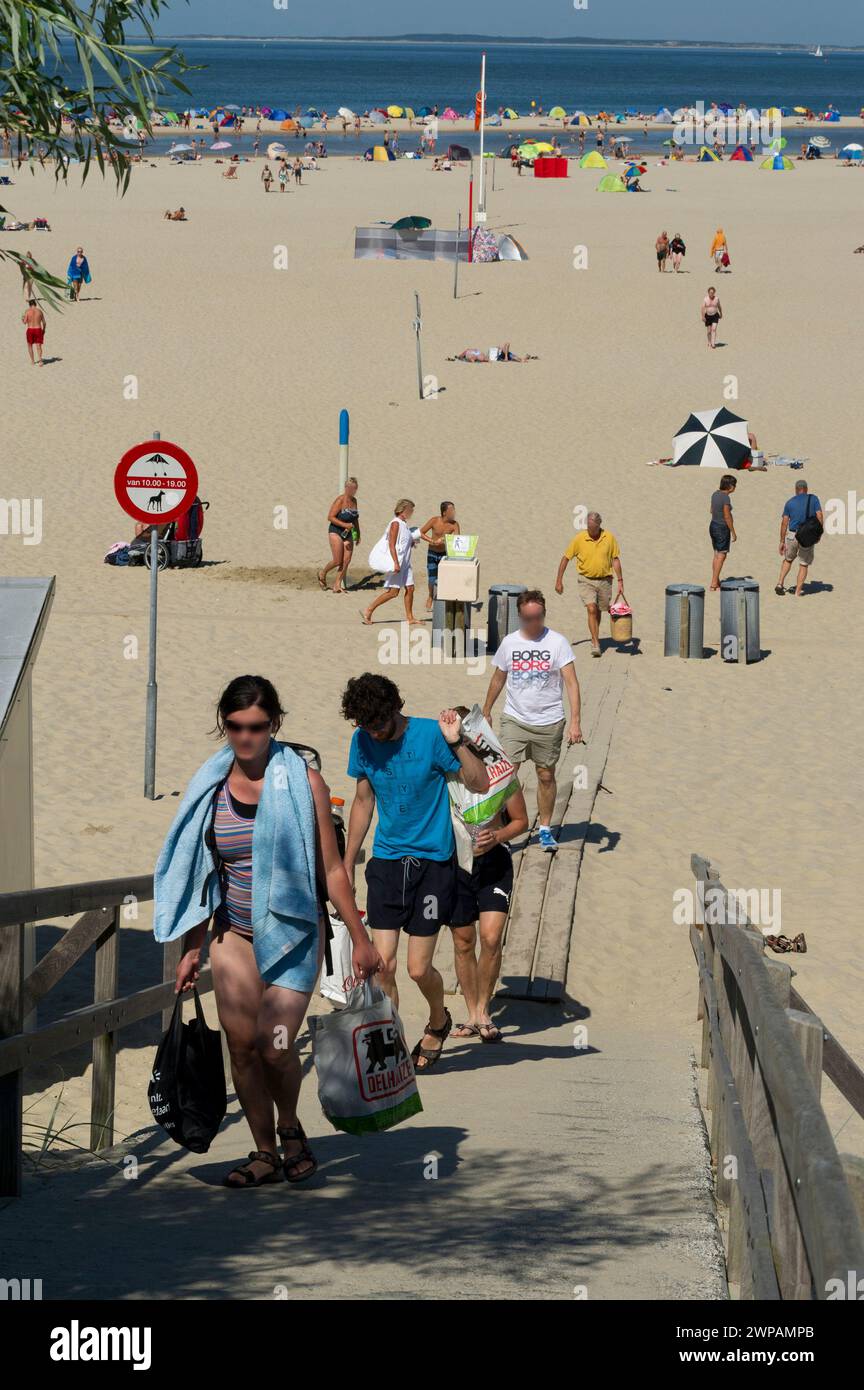 Entre le Veerse Meer et la mer du Nord; les plages de sable de ...