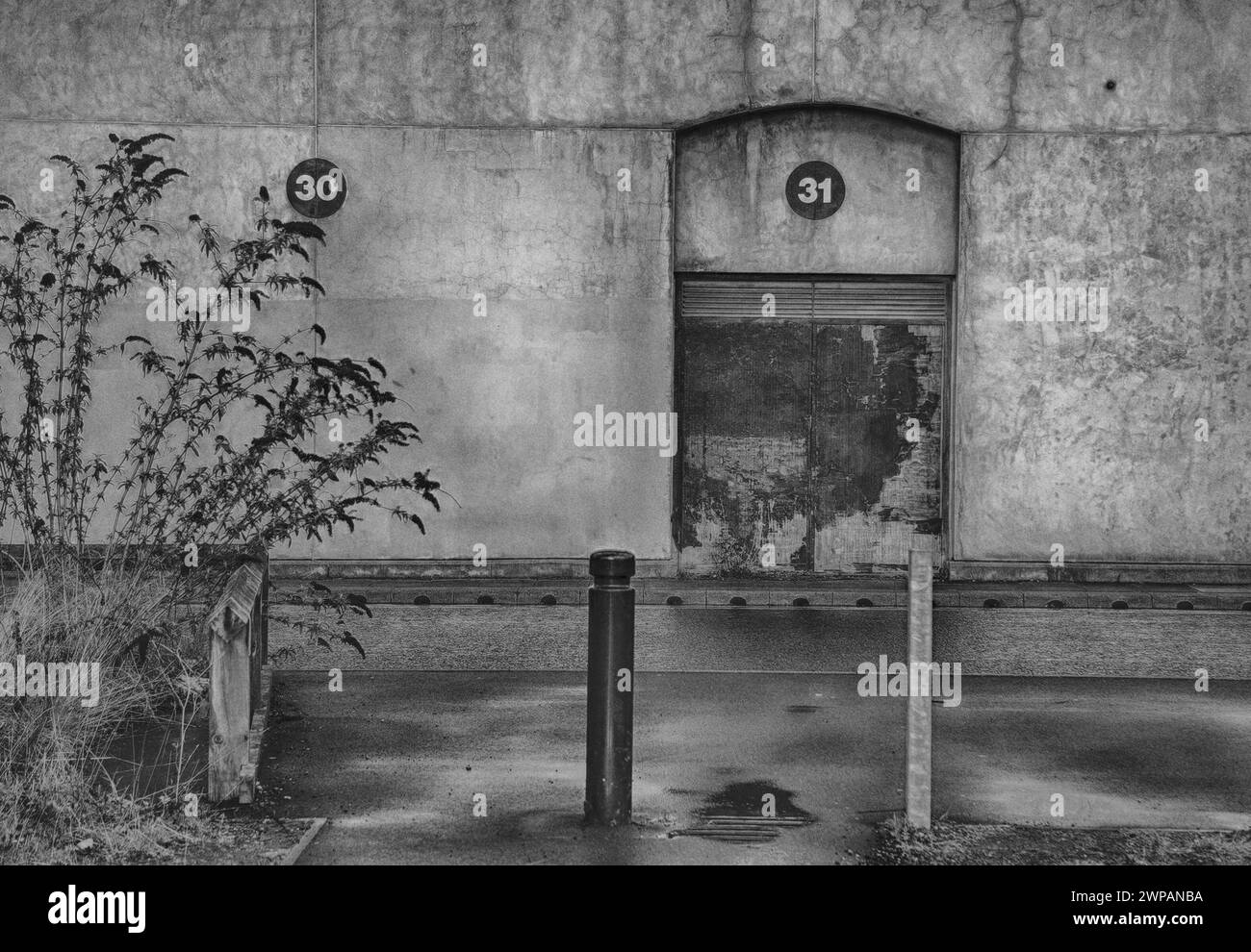Storage shed on the quayside in Newcastle upon Tyne Stock Photo - Alamy