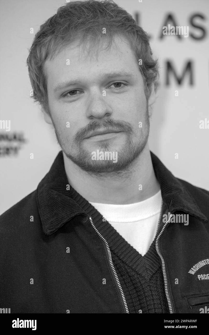 Dead don't hurt film Black and White Stock Photos & Images - Alamy