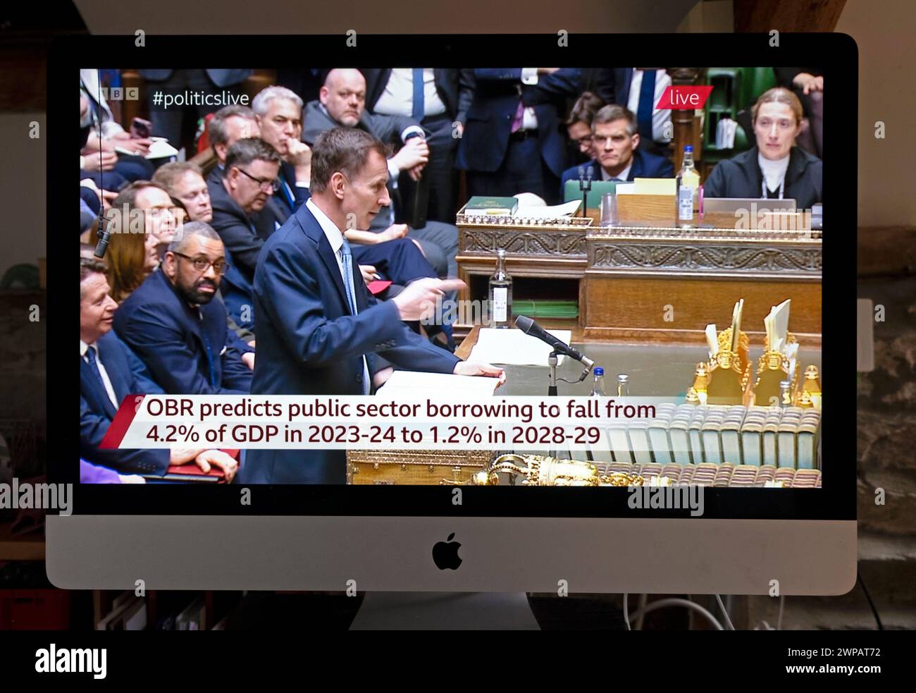 2024 budget hi-res stock photography and images - Alamy