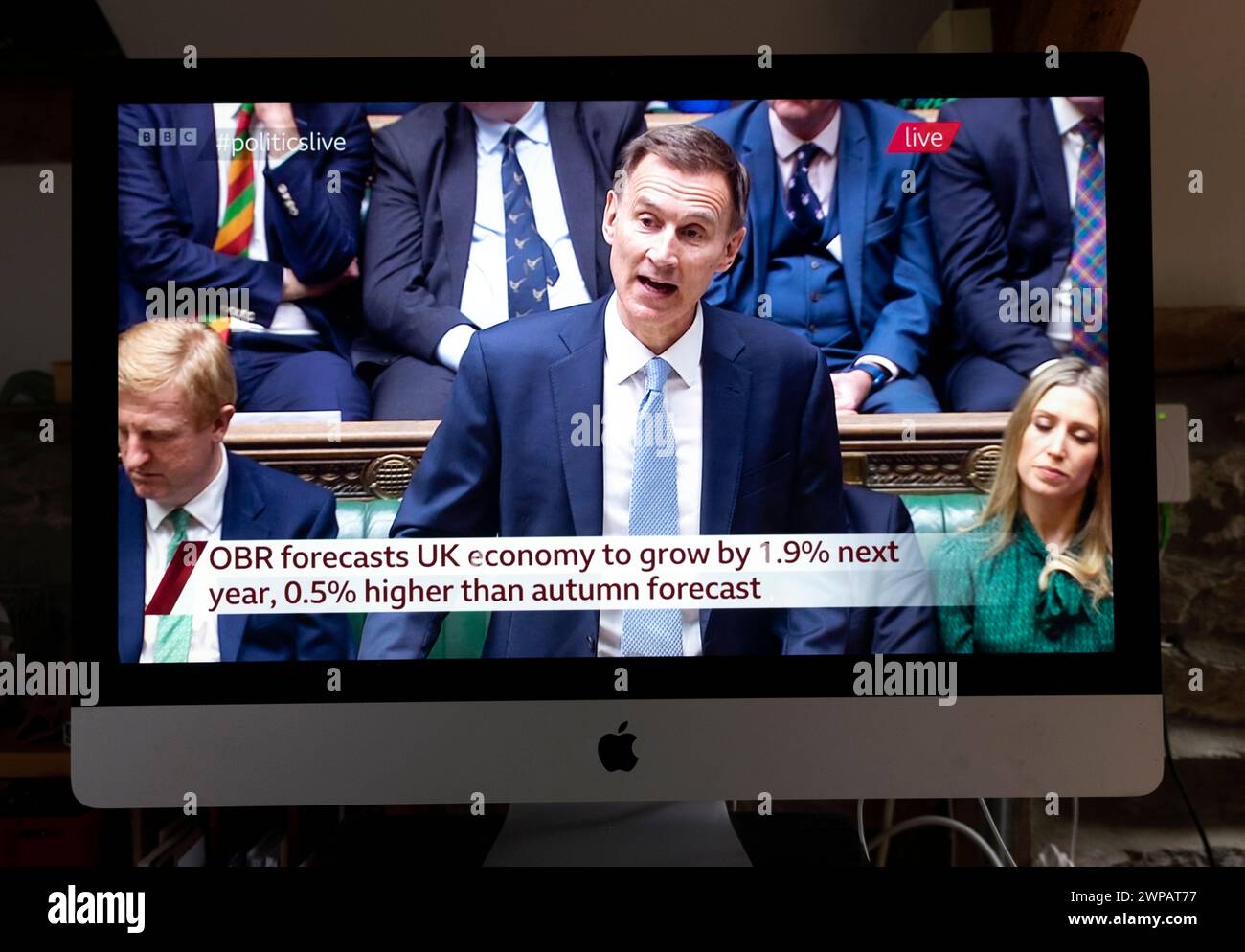 2024 budget hi-res stock photography and images - Alamy