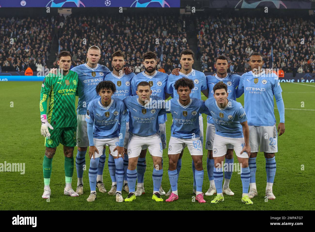 Manchester City team photo during the UEFA Champions League match ...