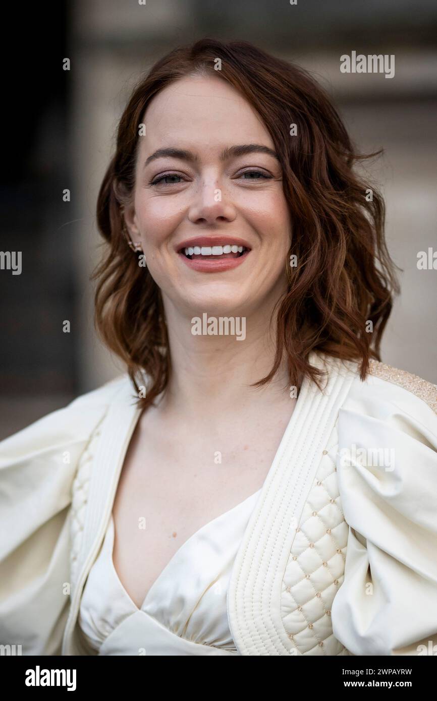 Emma Stone arrives for the Louis Vuitton Fall/Winter 2024-2025 ready-to ...