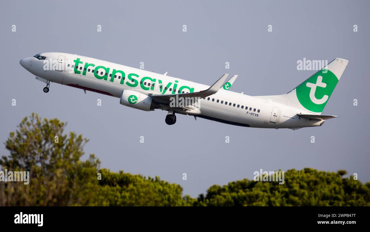 Transavia pilot hi-res stock photography and images - Alamy