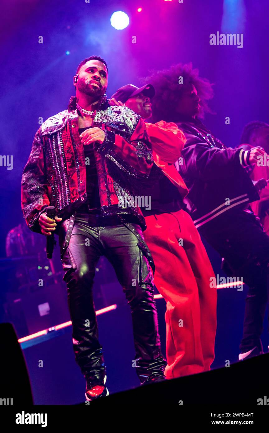 Jason derulo nu king world tour hi-res stock photography and images - Alamy