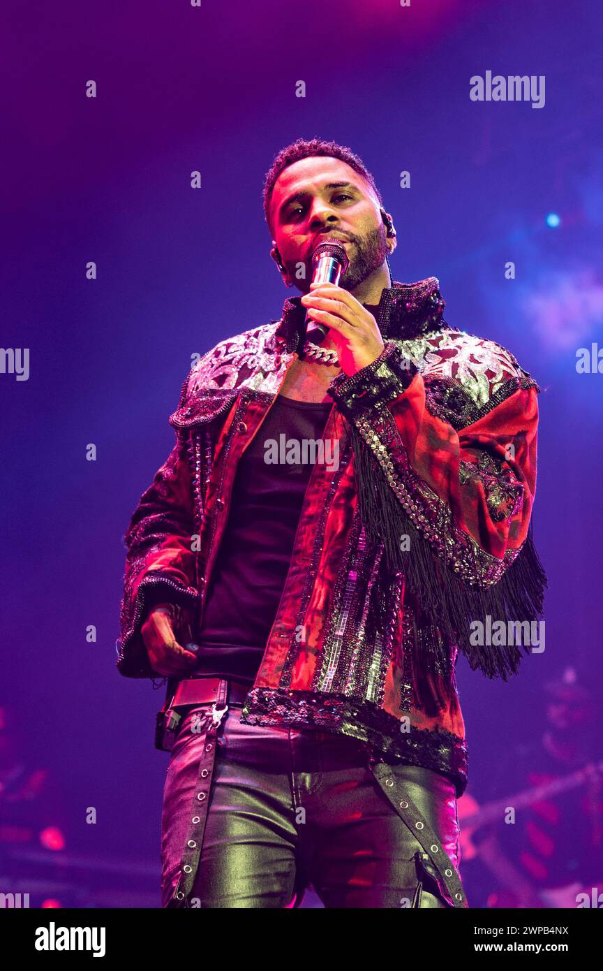 Jason derulo nu king world tour hi-res stock photography and images - Alamy