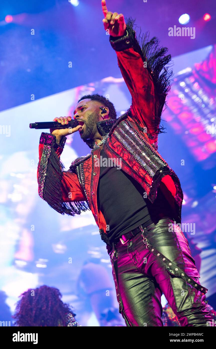 Jason derulo nu king world tour photos hi-res stock photography and ...