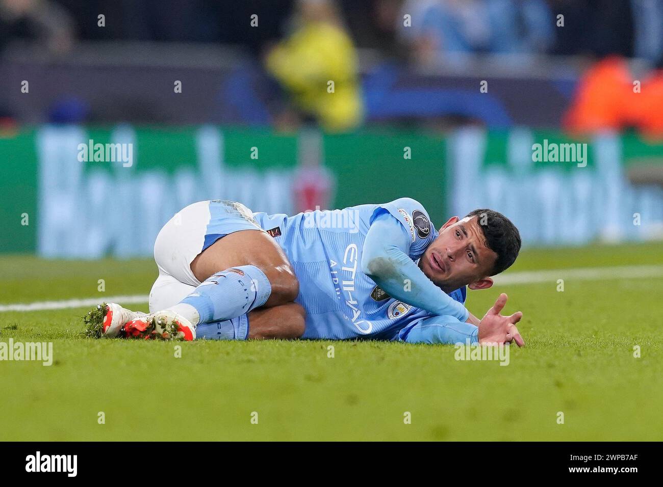Dislocated sport hi-res stock photography and images - Alamy