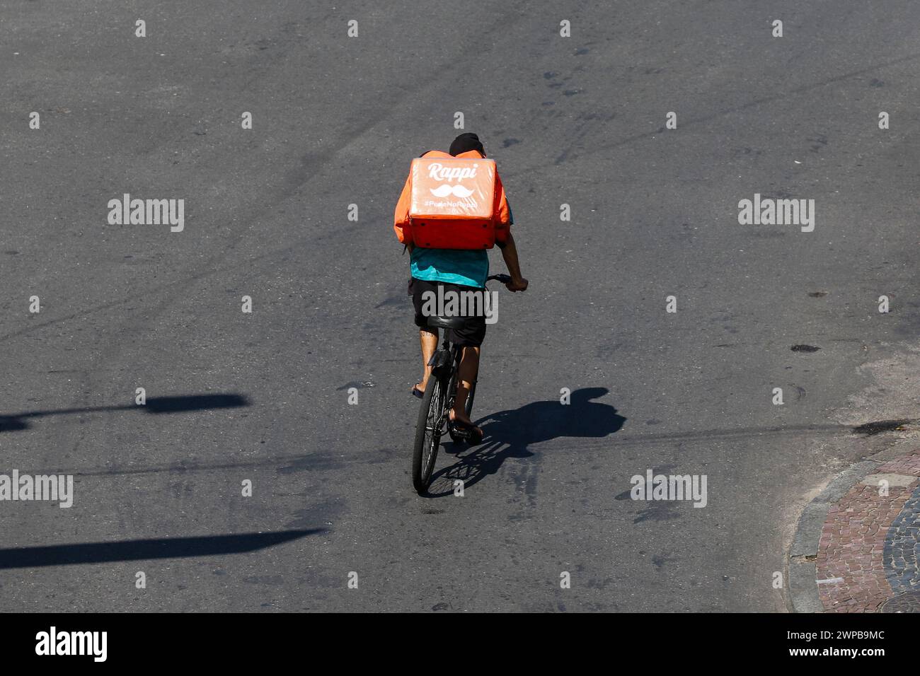 Uber eats delivery america hi-res stock photography and images - Alamy