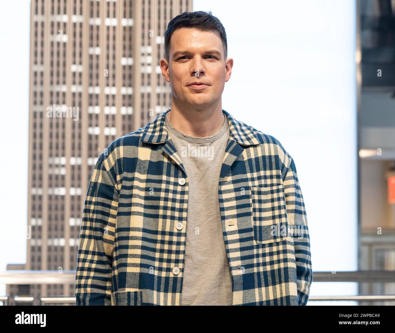 New York, USA. 06th Mar, 2024. Jake Lacy visits Empire State Building ...