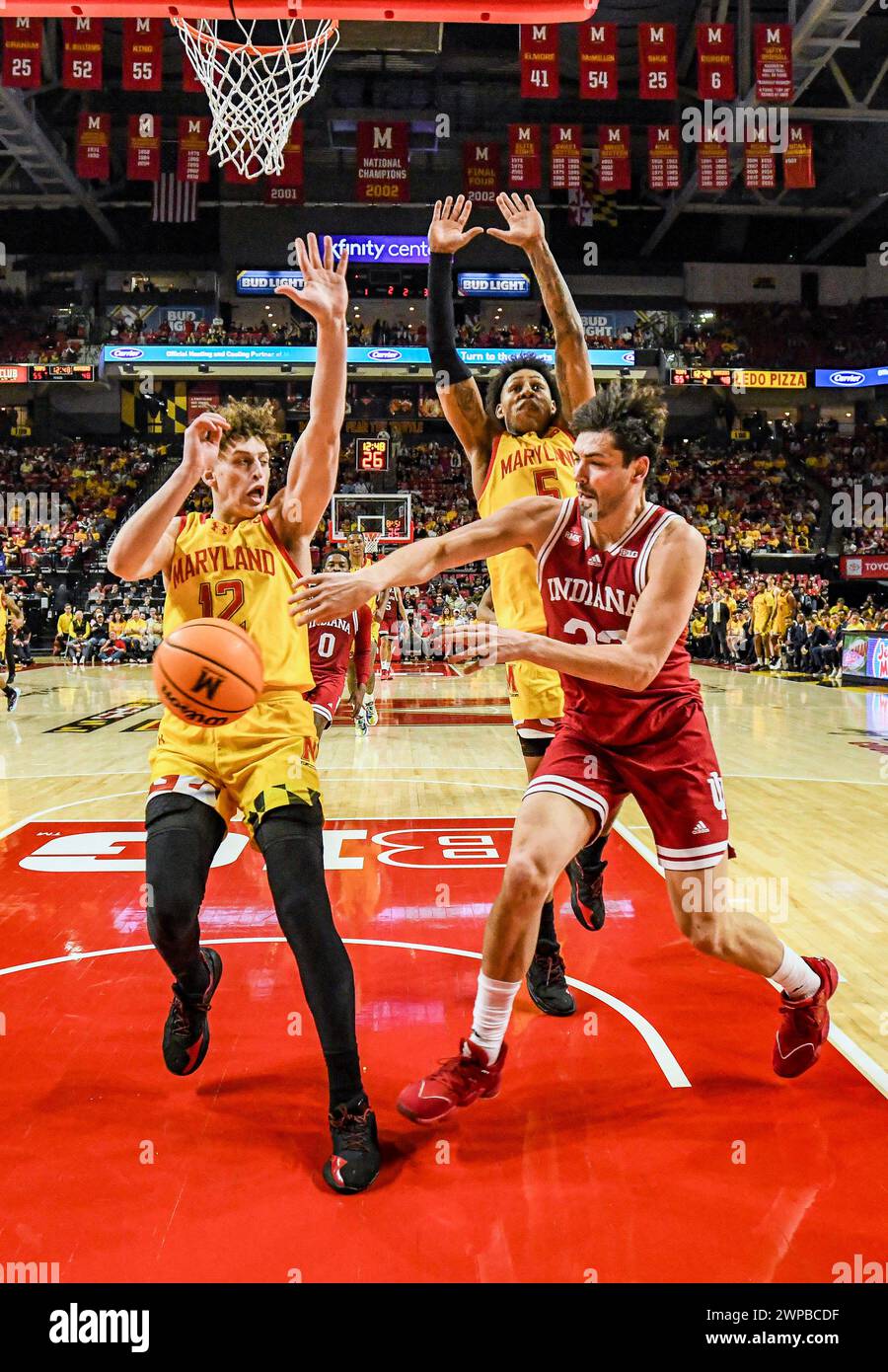 COLLEGE PARK, MD - MARCH 03: Indiana Hoosiers guard Trey Galloway (32 ...