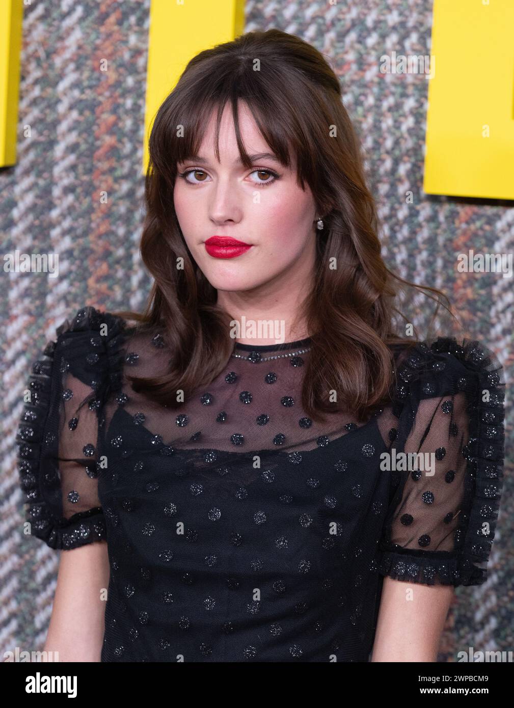 Netflix actress hi-res stock photography and images - Alamy