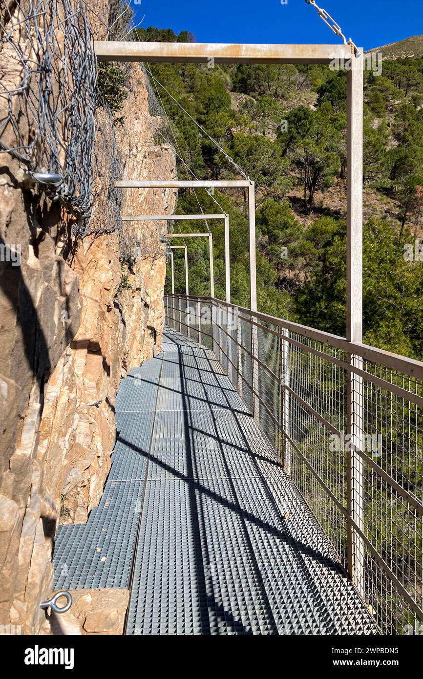 Hiking trail to Colgante bridge (Puente Colgante El Saltillo) over ...