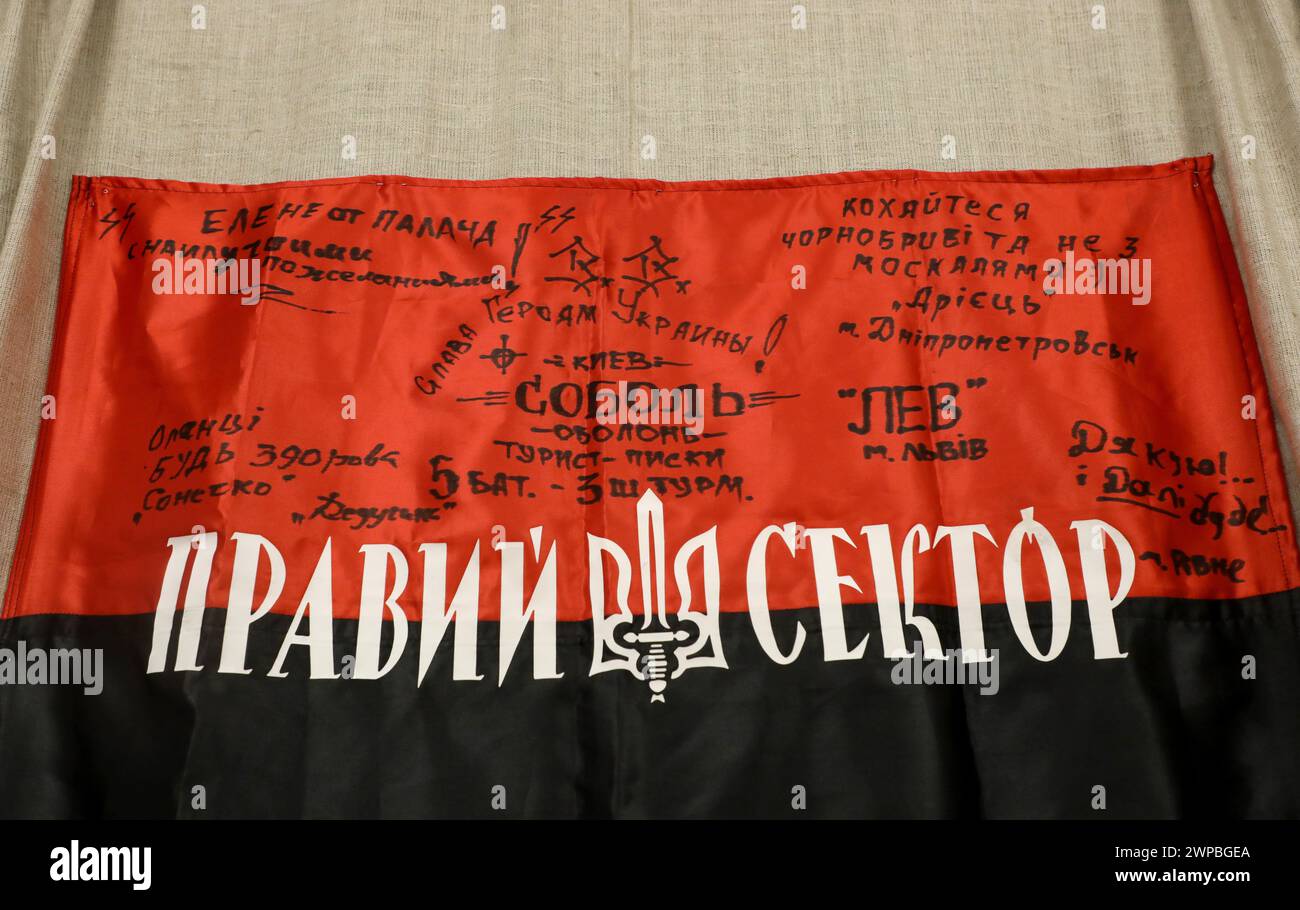 Non Exclusive: KYIV, UKRAINE - MARCH 5, 2024 - The signed flag of the ...