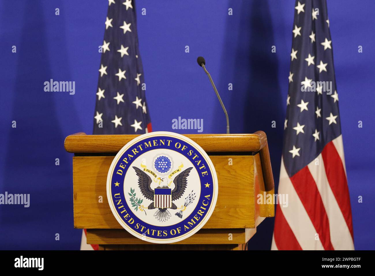 Department of foreign affairs logo hi-res stock photography and images ...