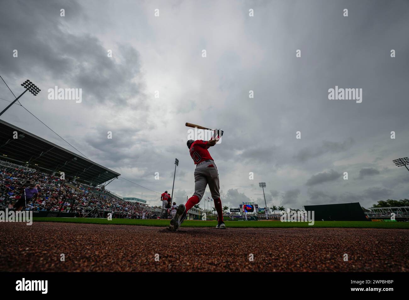Boston Red Sox David Hamilton (70) warms up in the batters circle ...