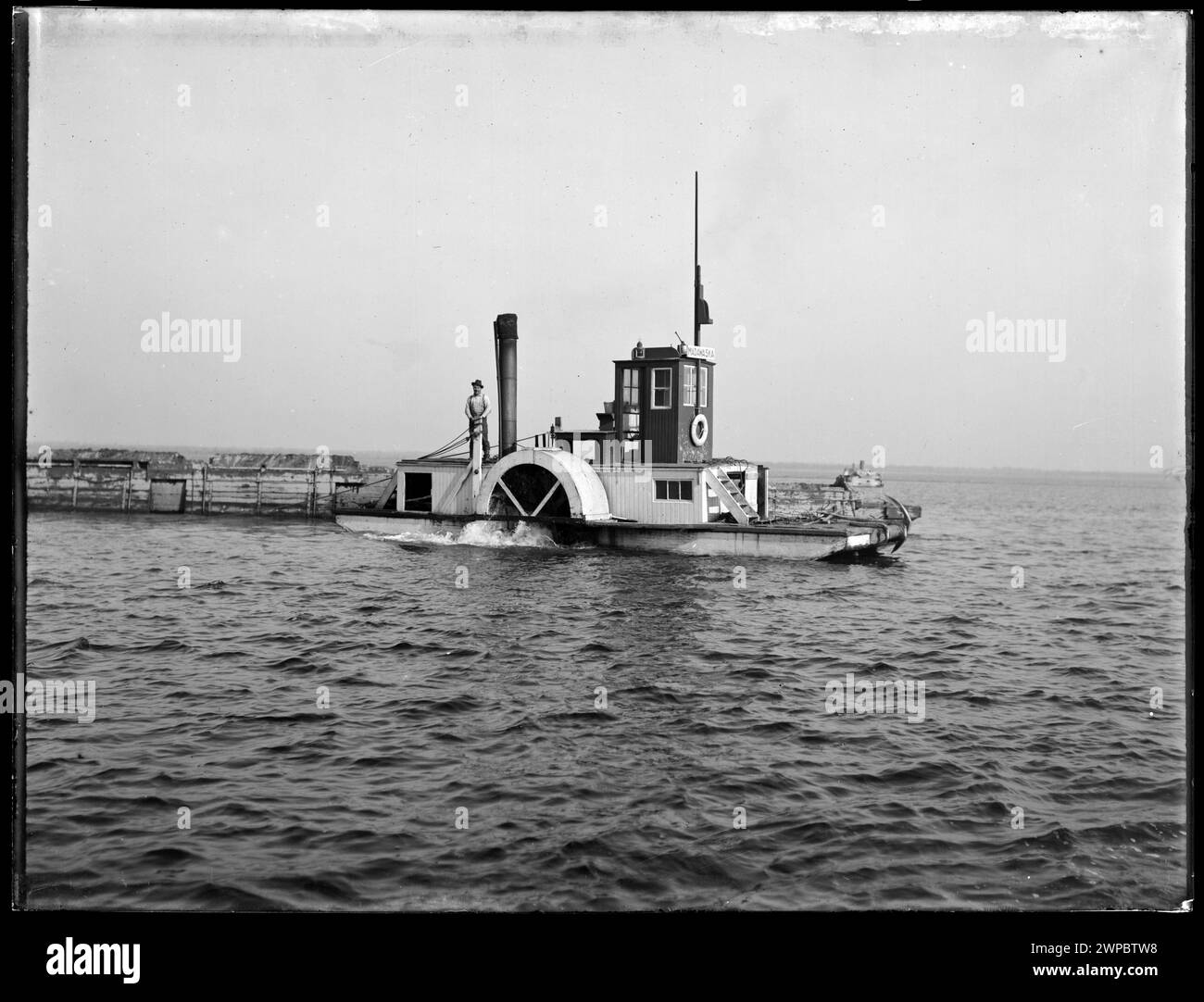 Alligator boat Black and White Stock Photos & Images - Alamy