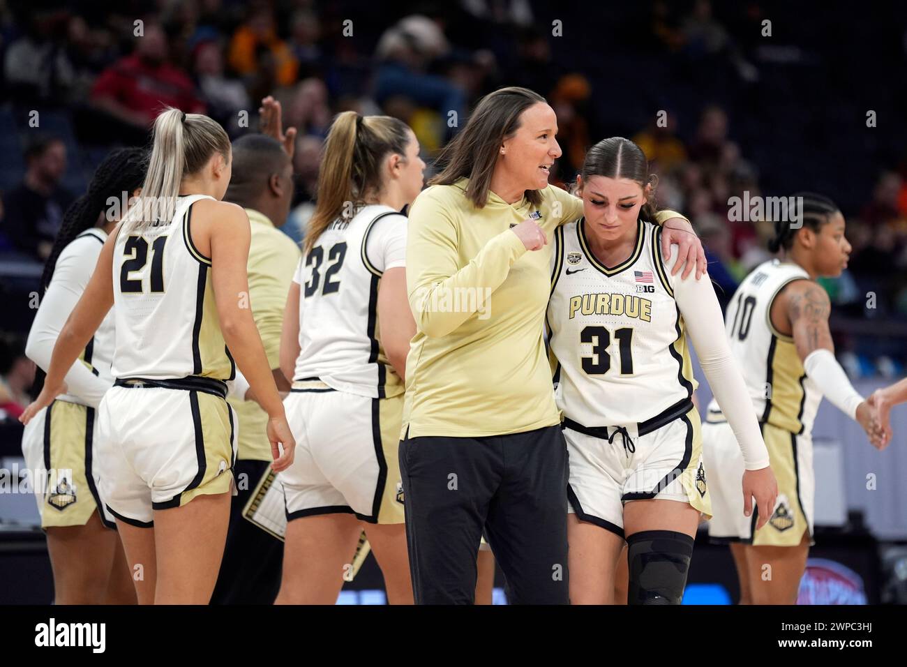 Purdue head coach Katie Gearlds talks with guard Sophie Swanson (31 ...