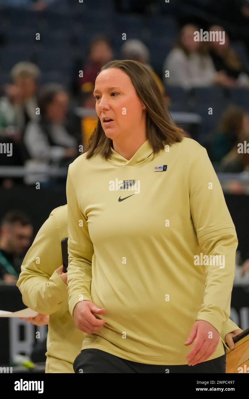 Minneapolis, Minnesota, USA. 6th Mar, 2024. Purdue Boilermakers head ...