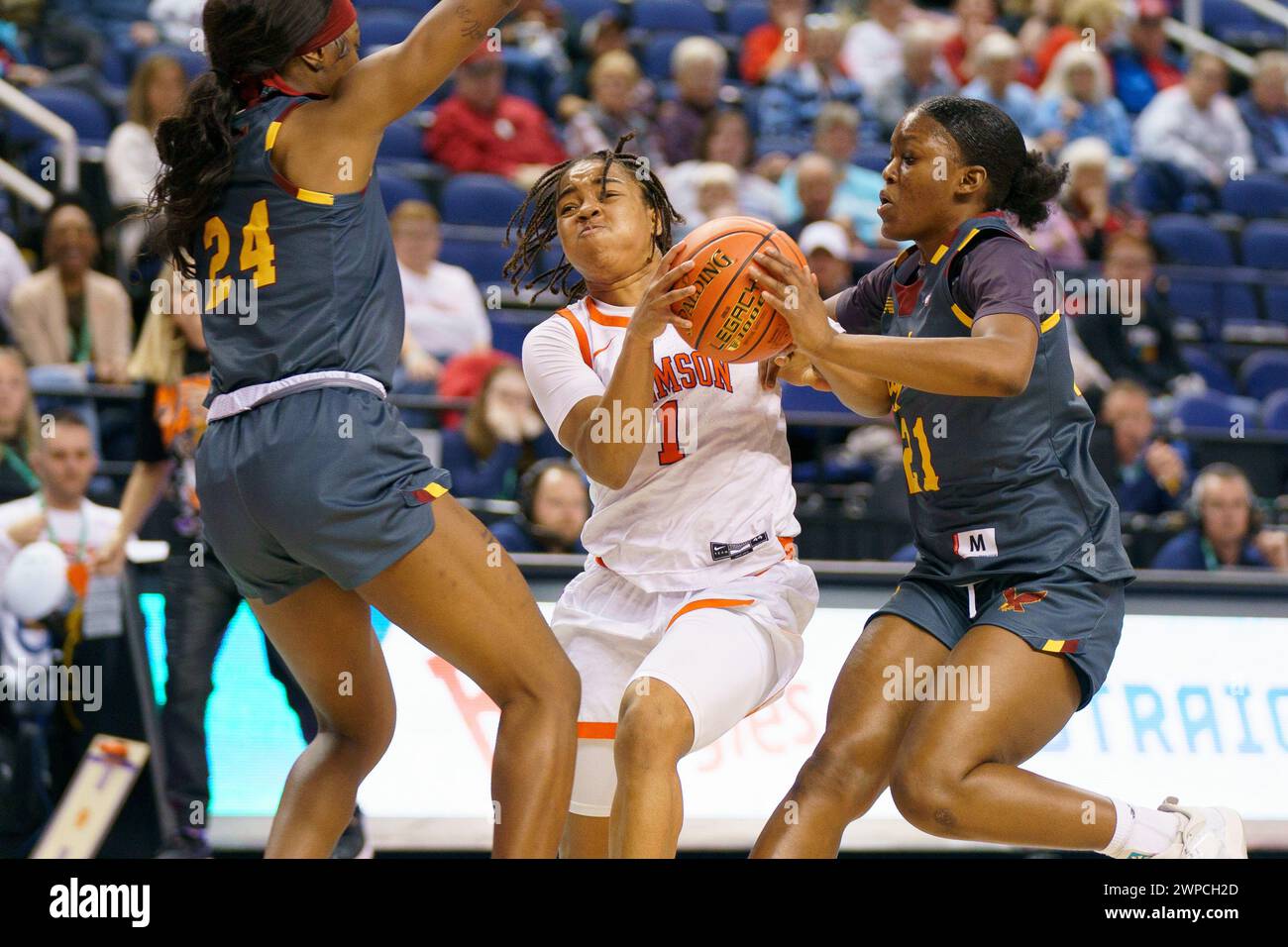 Greensboro, North Carolina, USA. 6th Mar, 2024. Clemson guard ...
