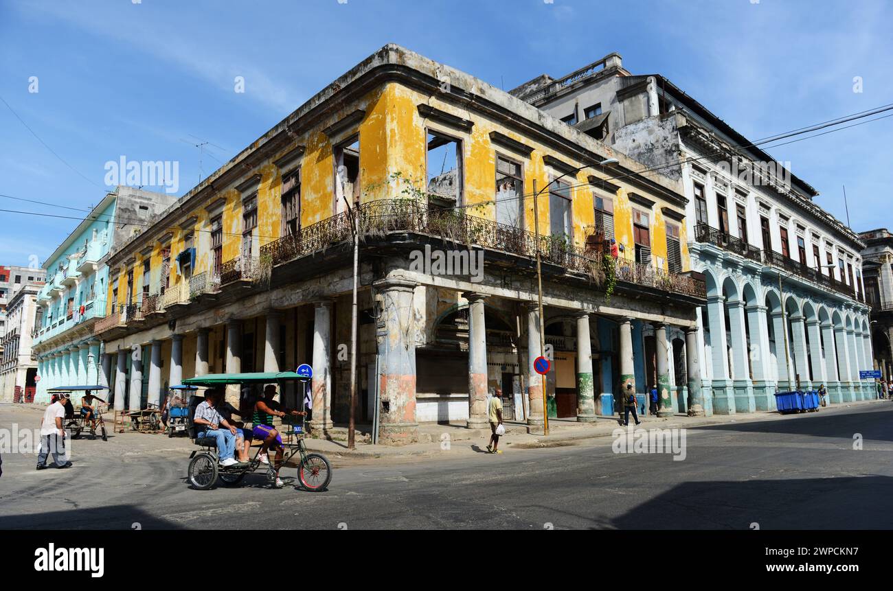 Beautiful old buildings in Old Havana, Cuba Stock Photo - Alamy