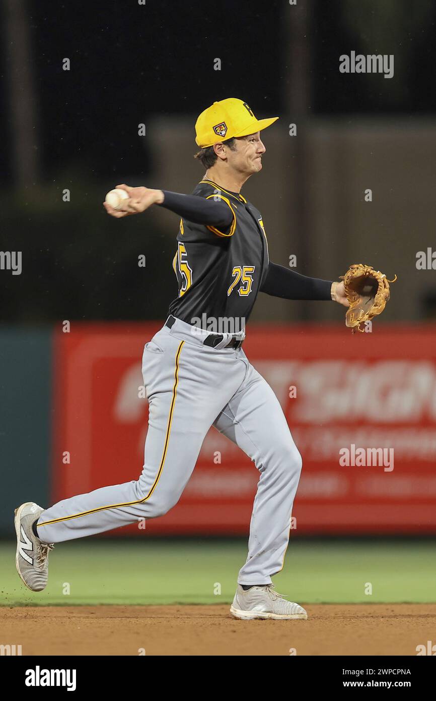 Sarasota FL USA; Pittsburgh Pirates shortstop Alika Williams (75) turns ...