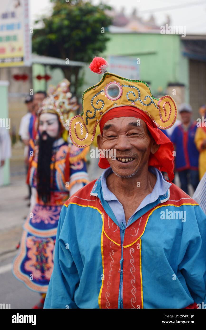 A traditional Vietnamese funeral in Quảng Nam Province, Vietnam Stock Photo - Alamy