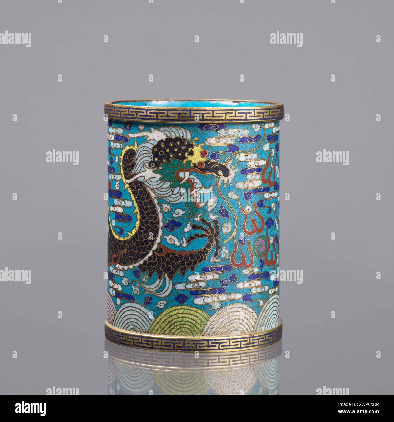 19th-century Chinese vessel on a stand in Qing style, decorated with ...