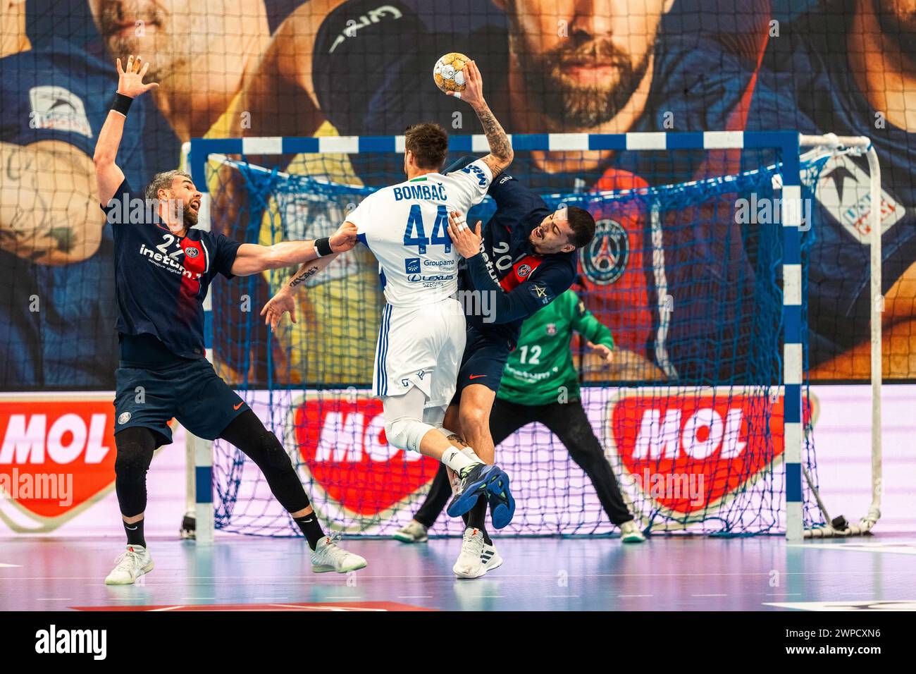 Dean Bombac of Pick Szeged and Luka Karabatic and Mathieu Grebille of ...