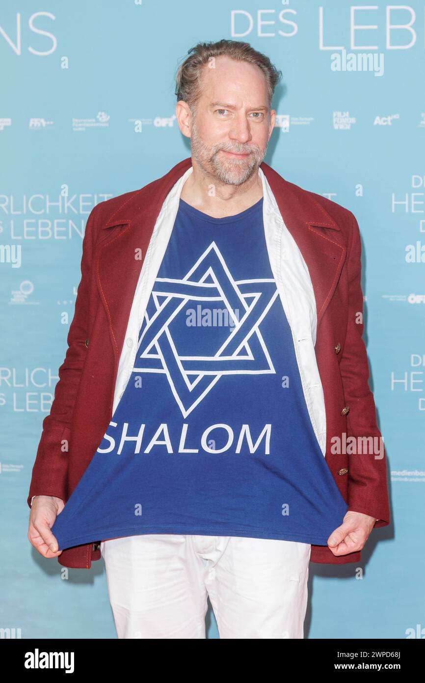 Michael simon de normier hi-res stock photography and images - Alamy