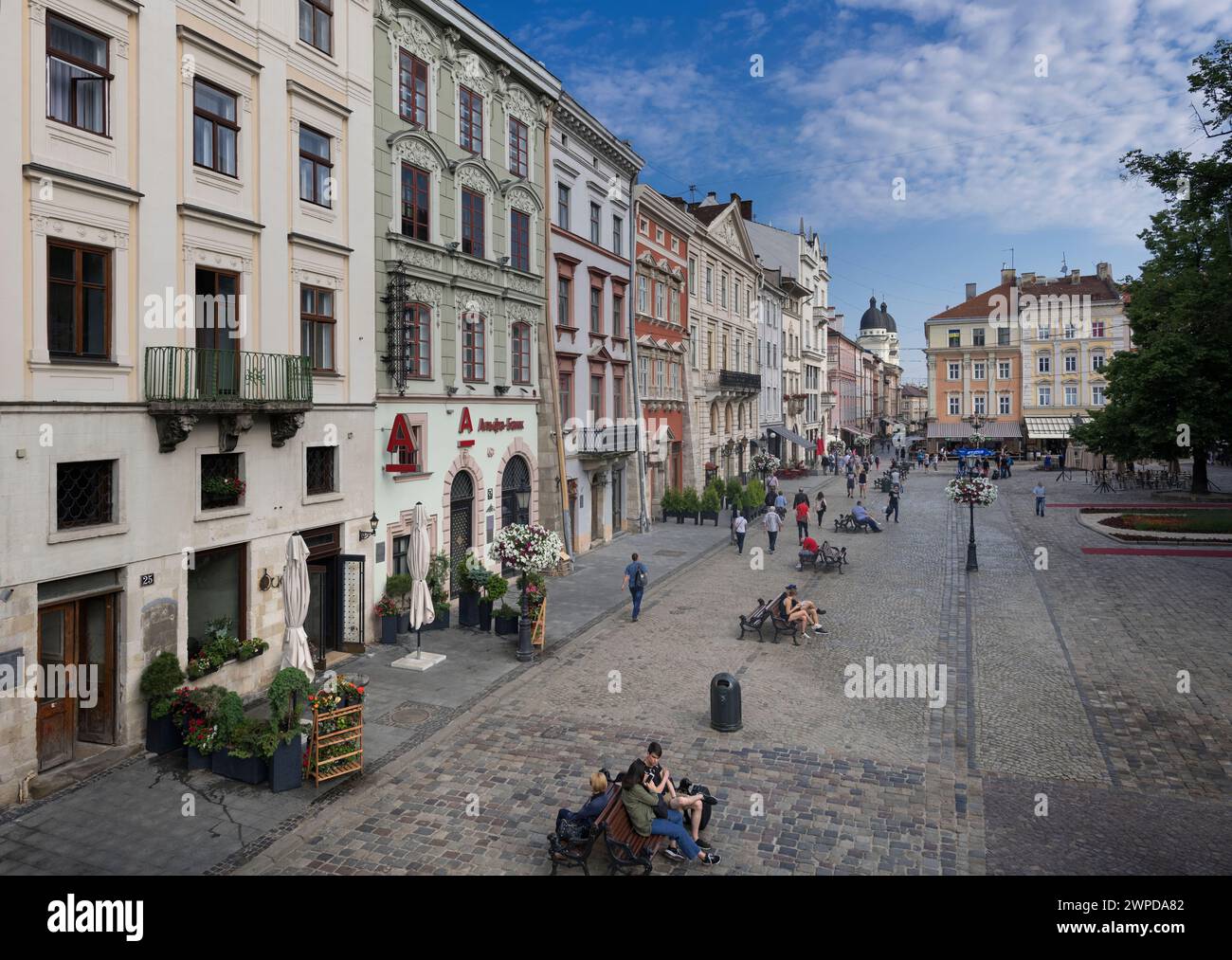 Market square lviv ukraine hi-res stock photography and images - Alamy