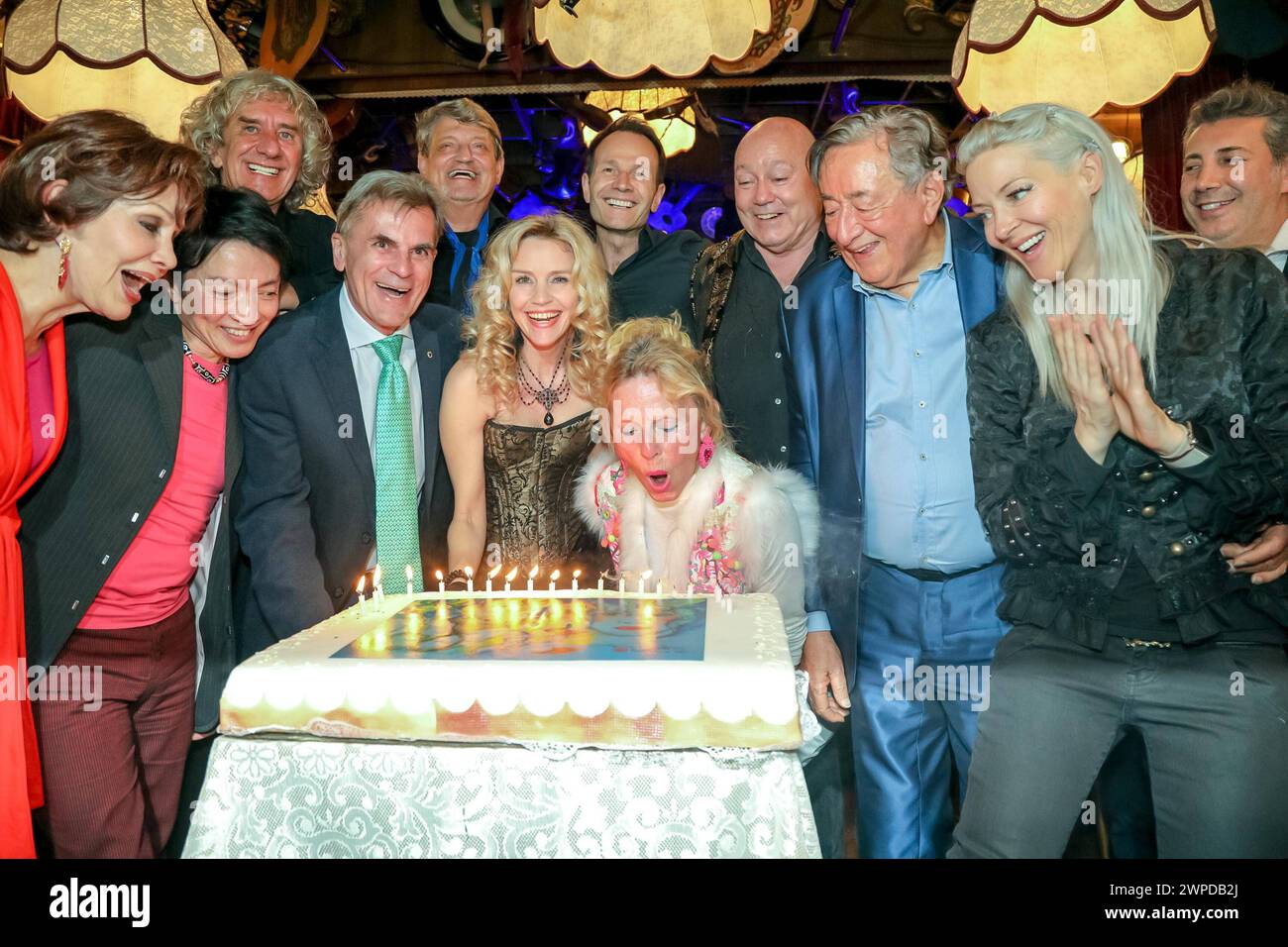 Birthday wendy richard hi-res stock photography and images - Alamy