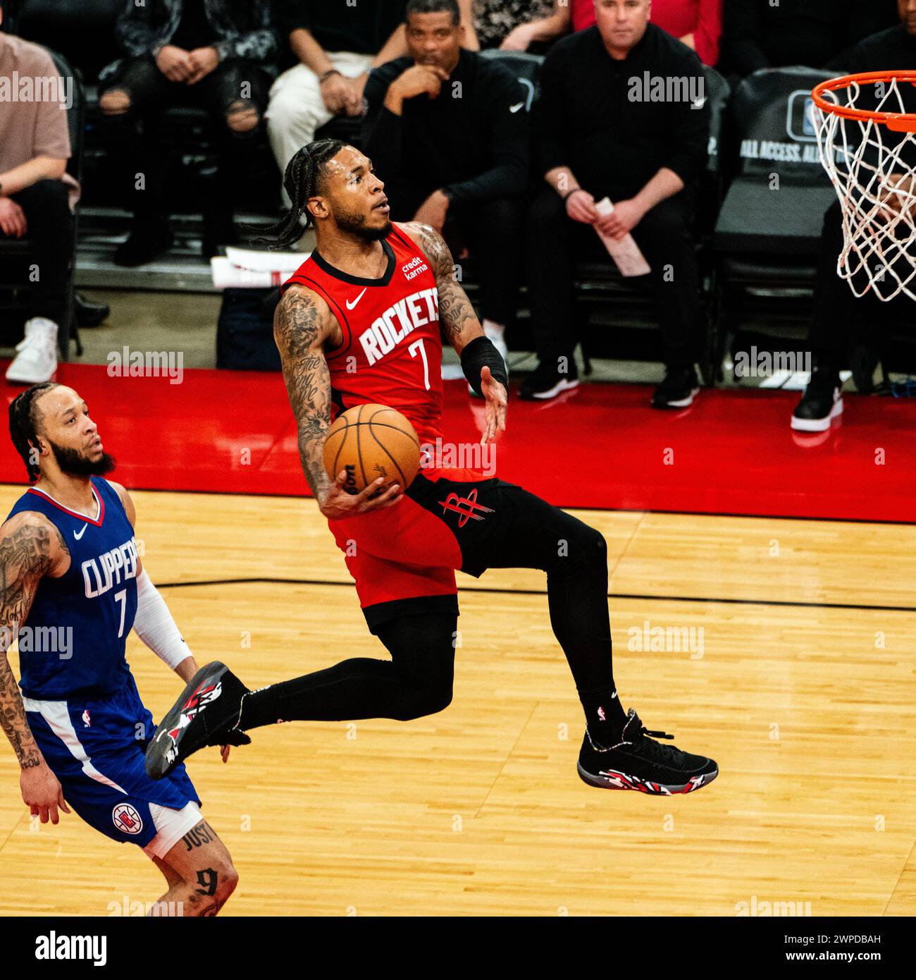 Houston, USA. 6th Mar, 2024. Cam Whitmore (R) of Houston Rockets goes ...