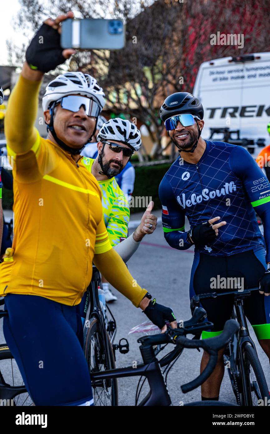 The cyclists capturing a selfie in Arlington, USA Stock Photo - Alamy
