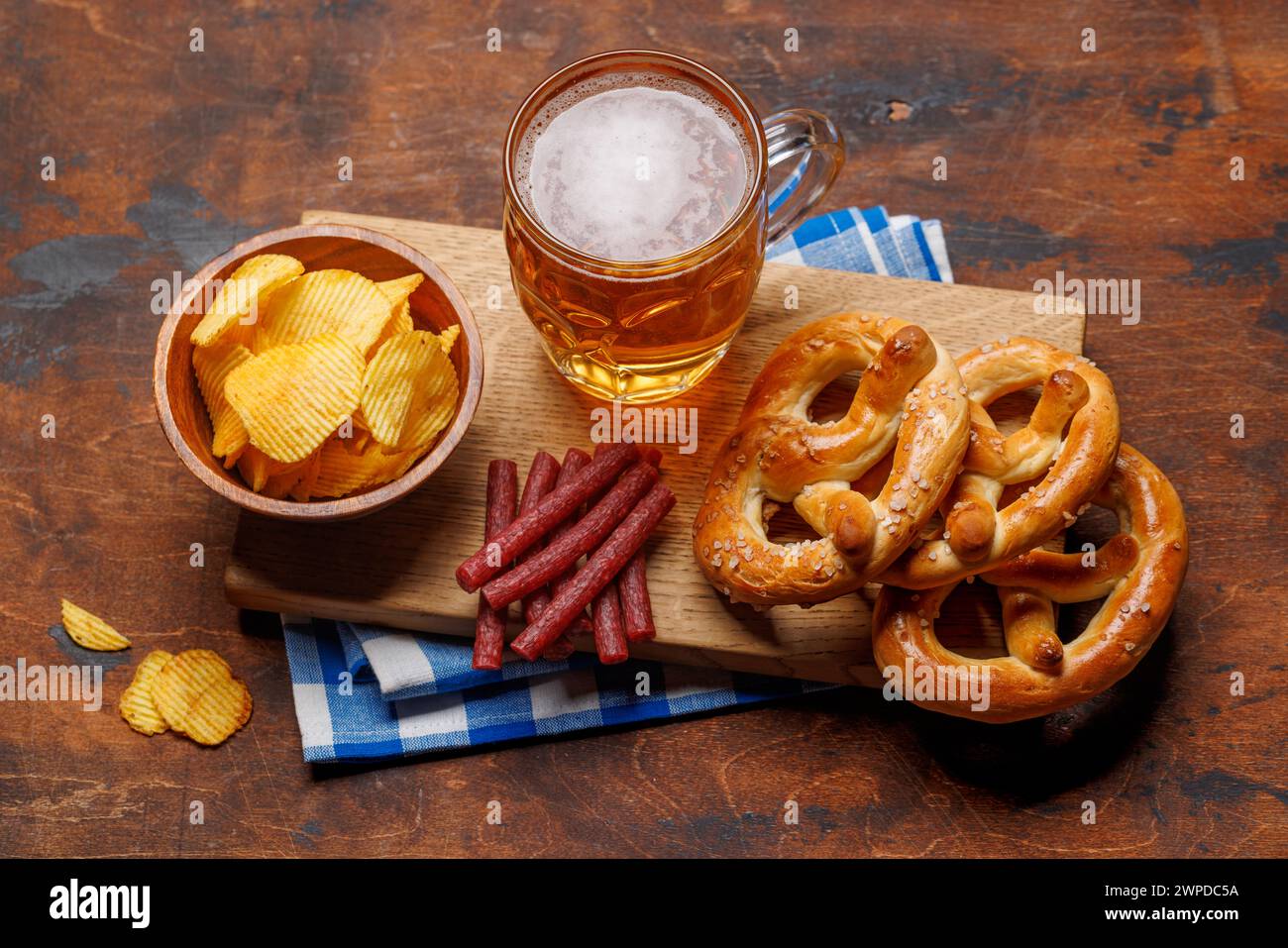Alcohol options bar hi-res stock photography and images - Alamy