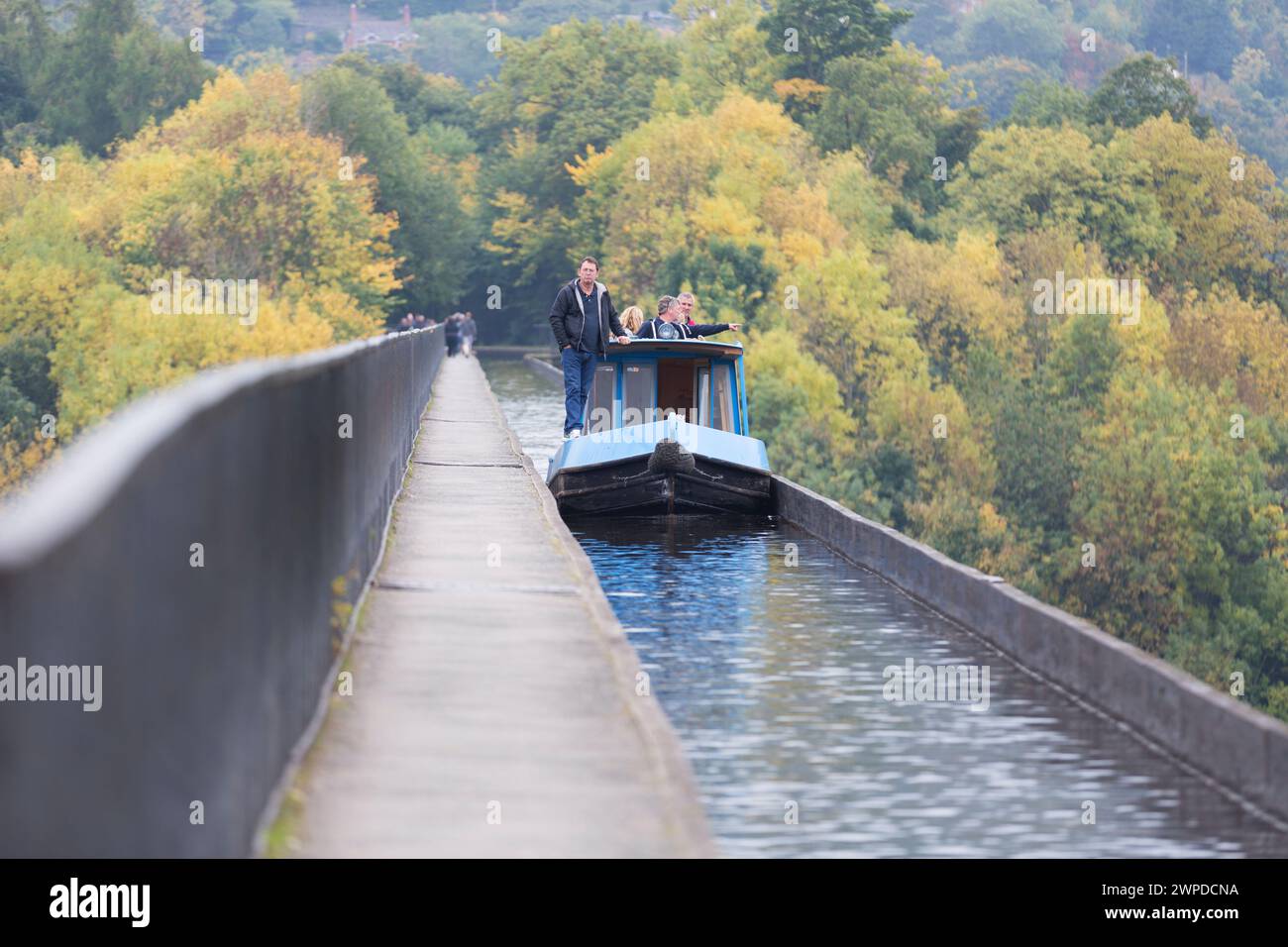 UK, Pontcysyllte Aqueduct carrying the Llangollen Canal over River Dee ...