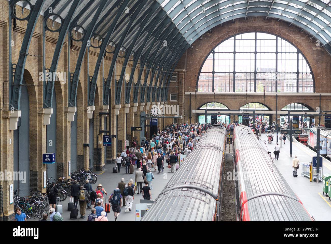 UK, London, Kings Cross arrival / departure hall for trains Stock Photo ...