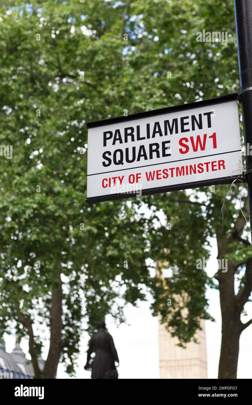 Street sign for parliament square hi-res stock photography and images ...