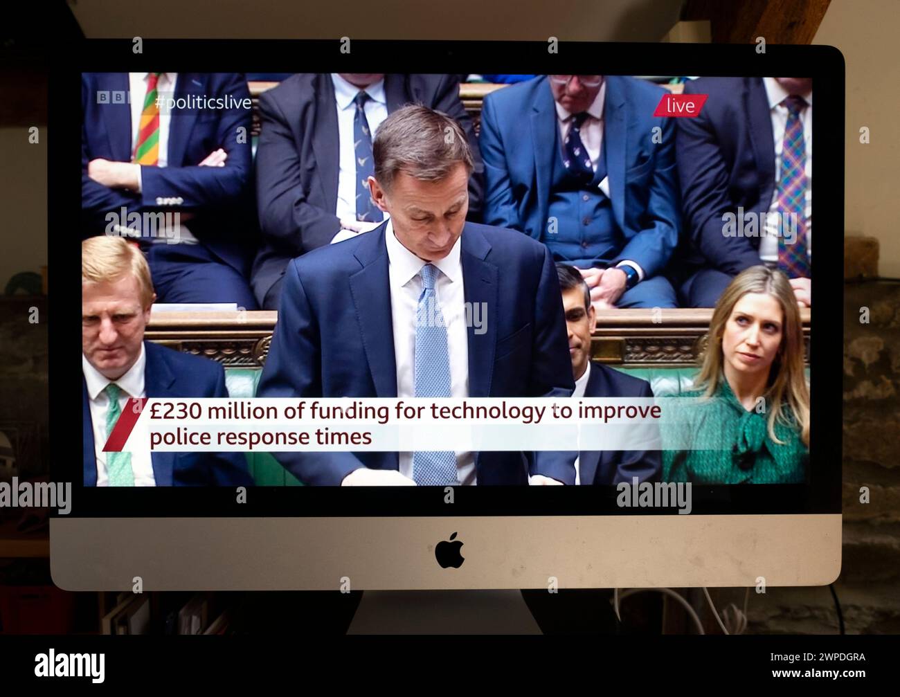 Jeremy Hunt Tory Conservative Chancellor of the Exchequer delivers ...