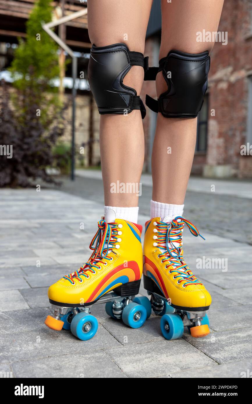 Legs on rollerblades hi-res stock photography and images - Alamy