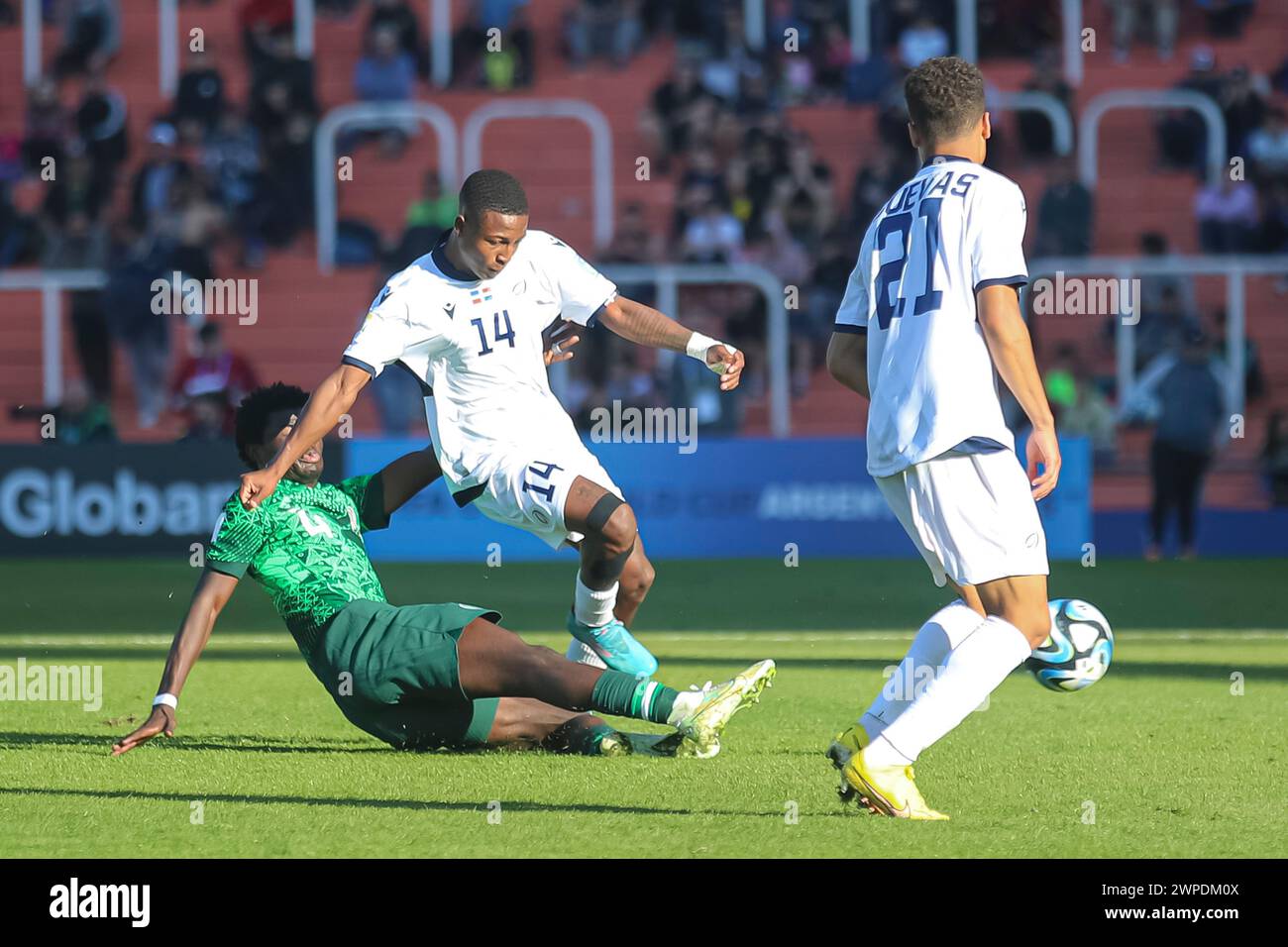 MENDOZA, ARGENTINA - MAY 21: Daniel Daga of Nigeria and Yordy Alvarez ...