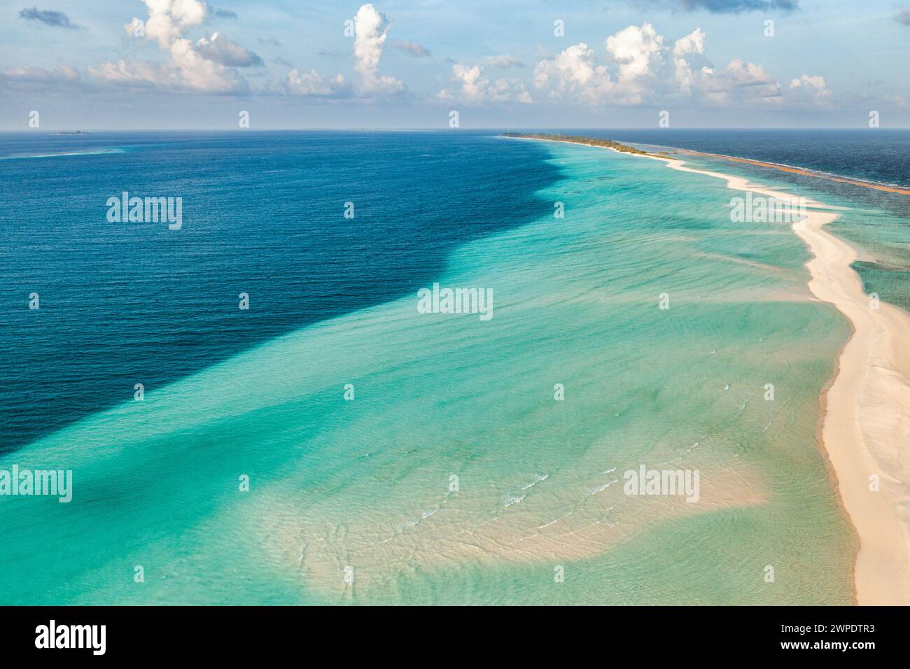 Relaxing aerial beach sand bank, summer vacation holiday template ...