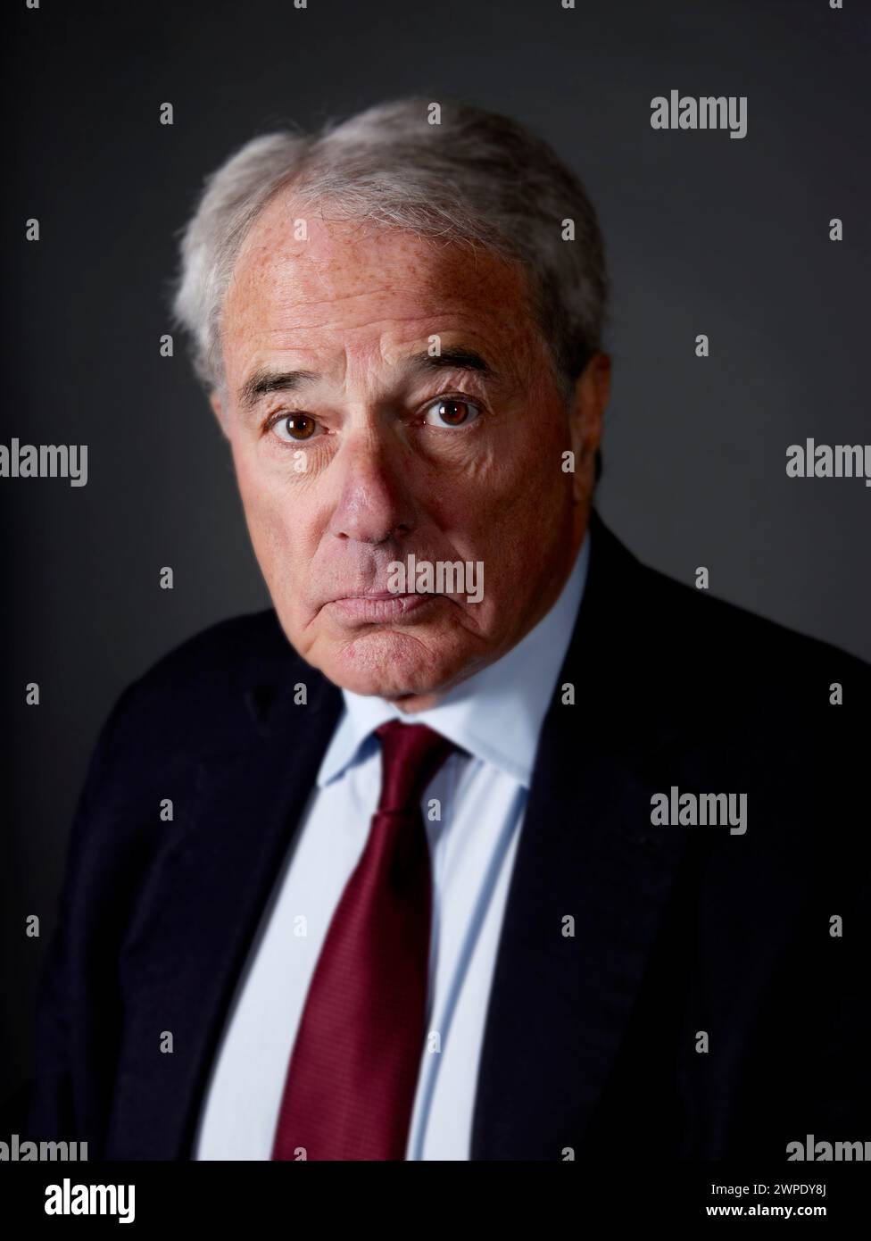 Charles glass speaking hi-res stock photography and images - Alamy