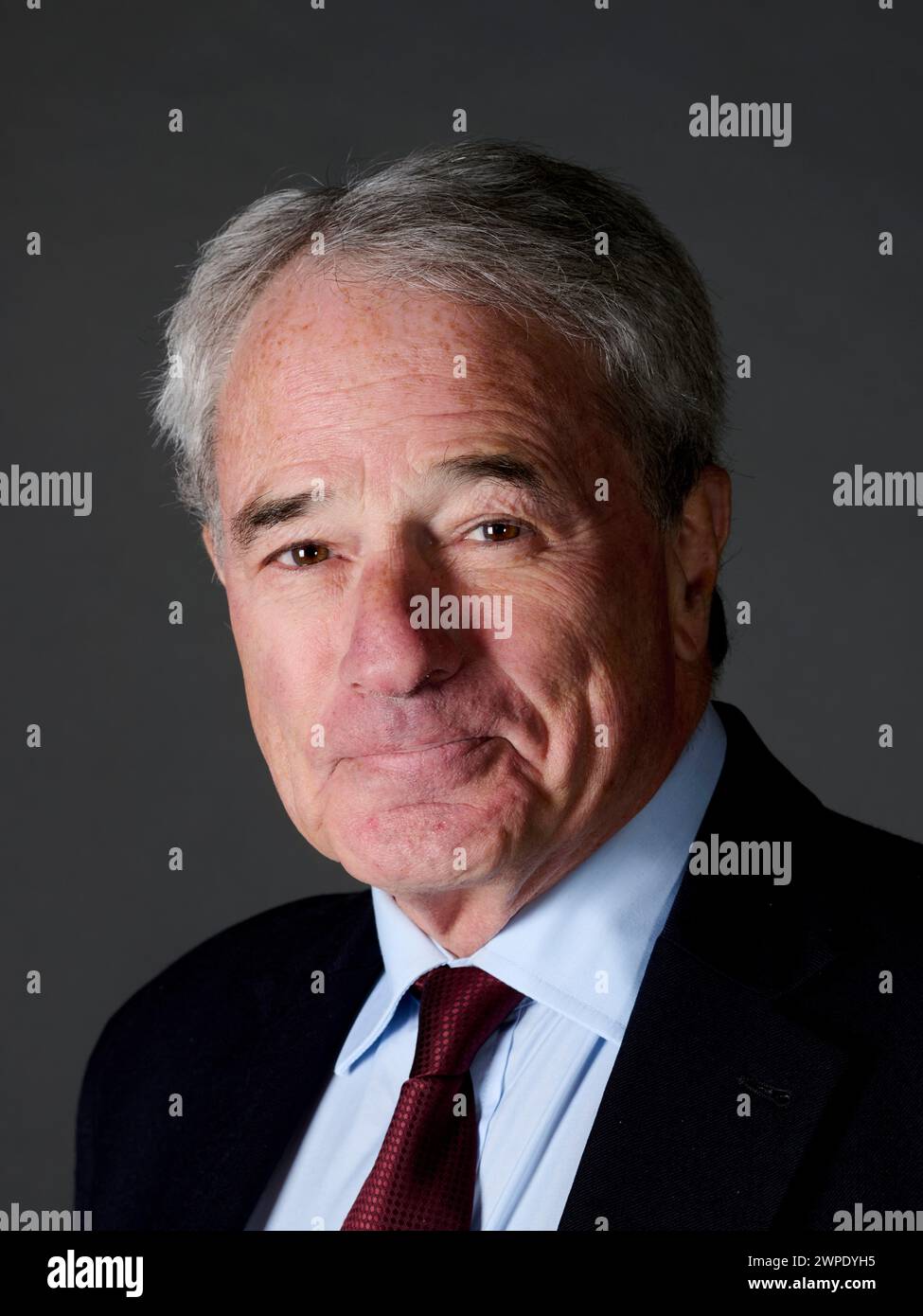 Charles glass speaking hi-res stock photography and images - Alamy