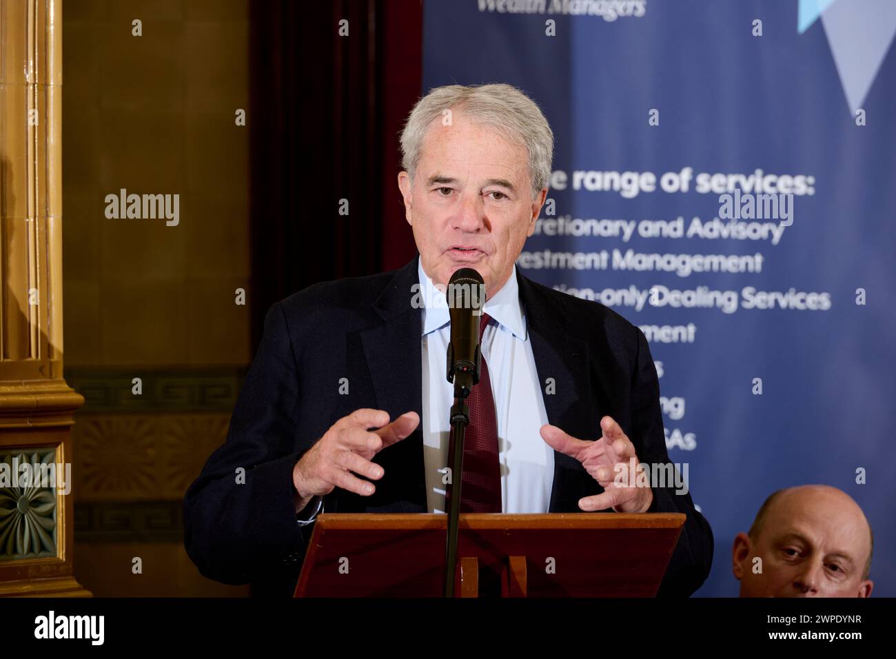Charles glass speaking hi-res stock photography and images - Alamy