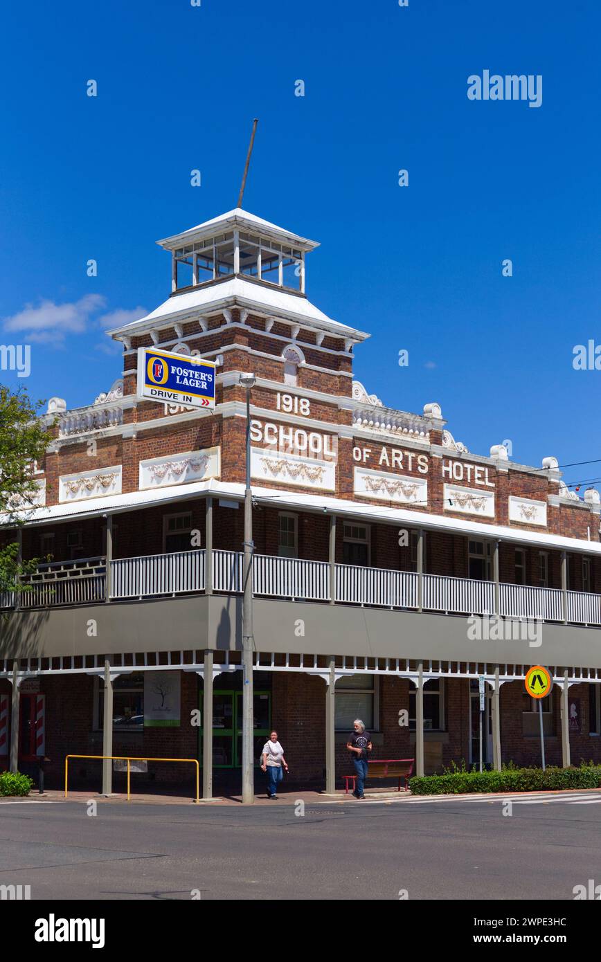Historic School of Arts Hotel (1918) on McDowall Street Roma Queensland ...